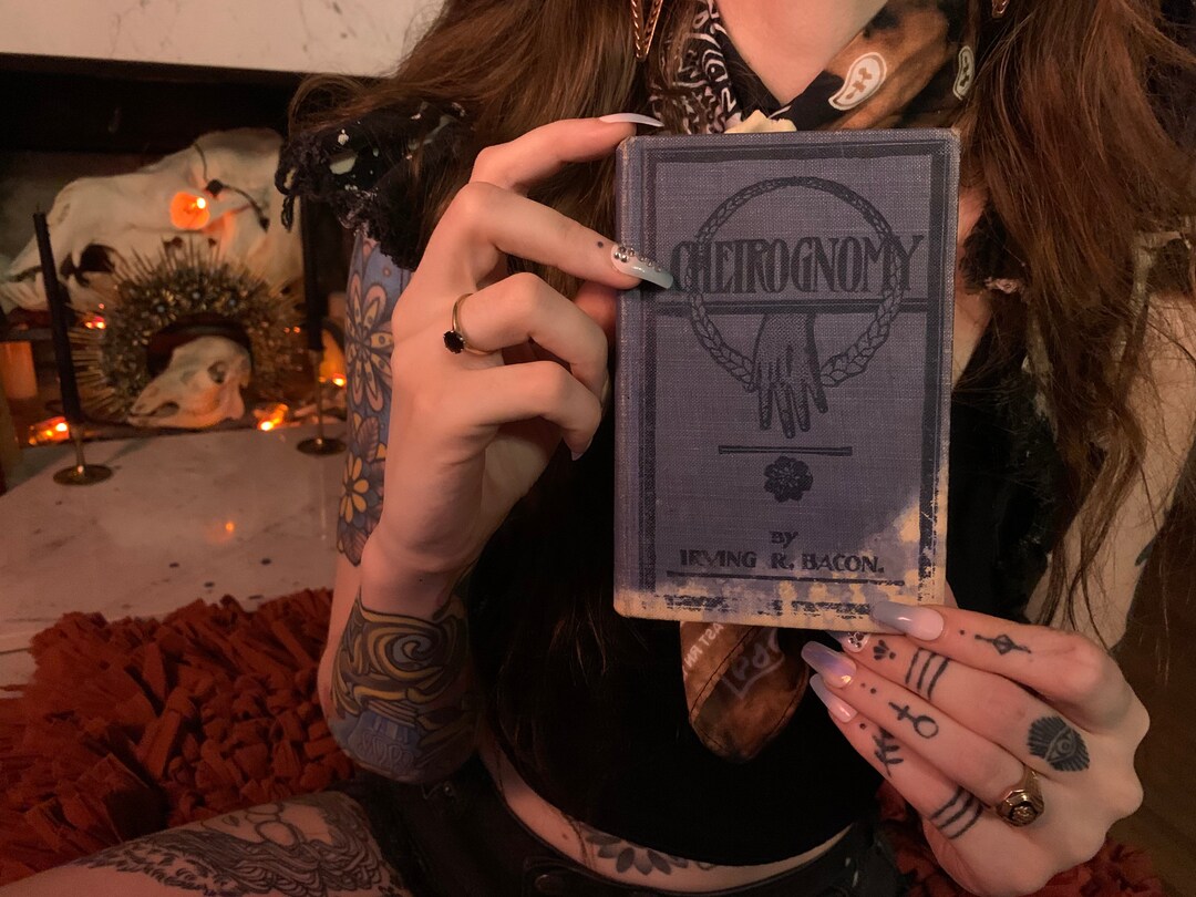 Cheirognamy Antique Palmistry Book - Palmistry Astrology Grimoire ...