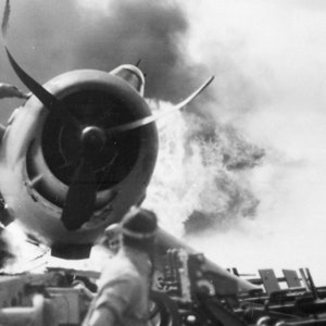 Crash Landing of a F6F-3 Hellcat 1943 Famous US Navy Picture of Pilot ...