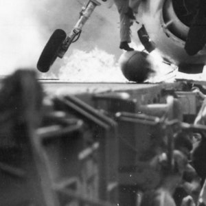 Crash Landing of a F6F-3 Hellcat 1943 Famous US Navy Picture of Pilot ...