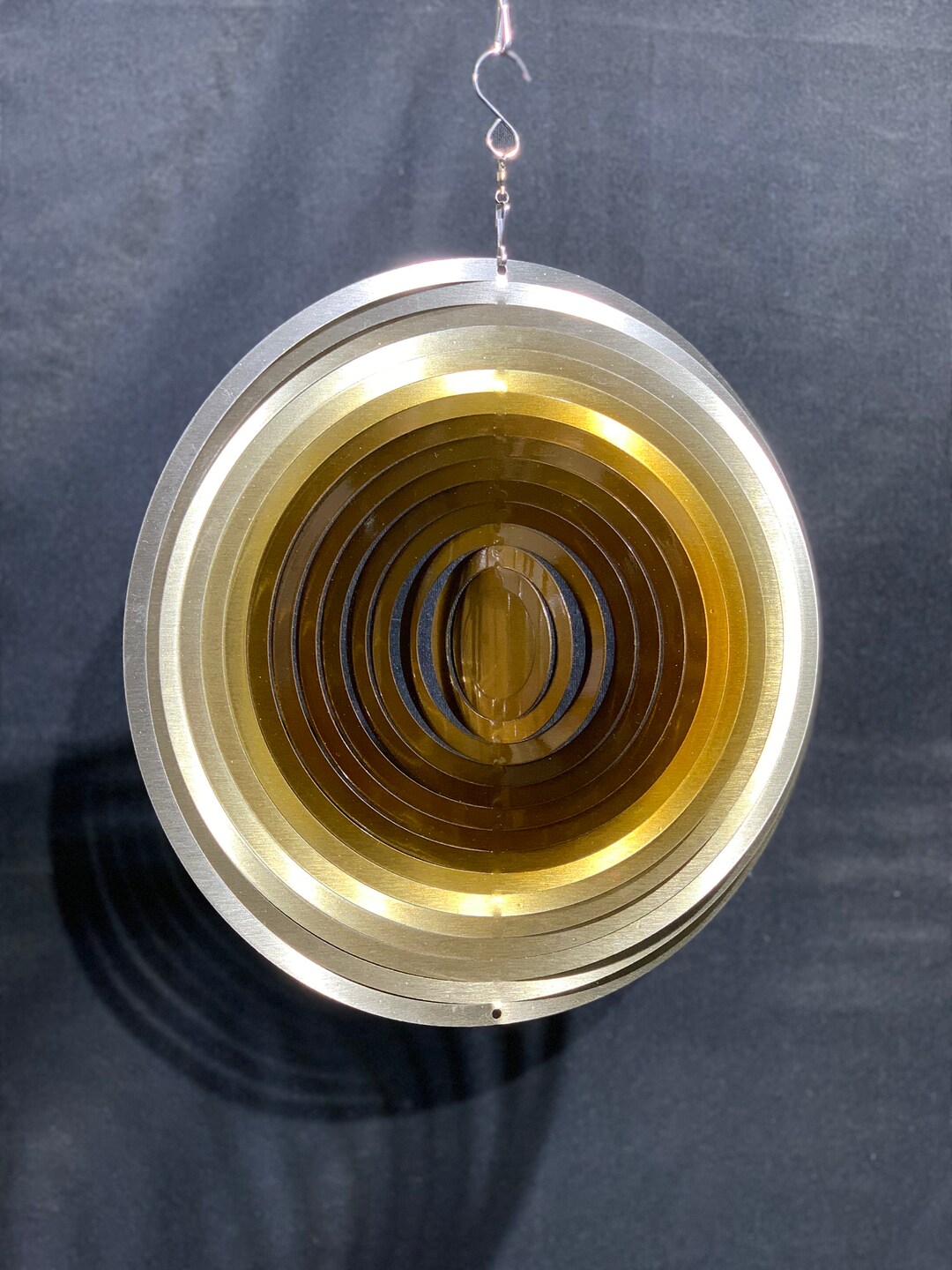 CIRCLE Wind Spinner Multicolor (silver&gold). Home and Garden Decor ...