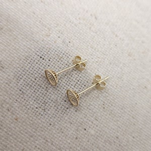 Solid Gold Studs: 18k Solid Yellow Gold 6mm Round Shape Studs Earring ...