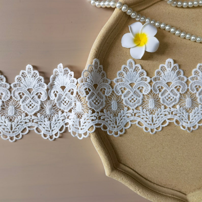 2 Yards White Retro Fan-shaped Embroidered Lace Trim for Dress Making ...