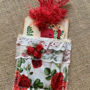 A Beautiful Lace and Rose Tag - Etsy