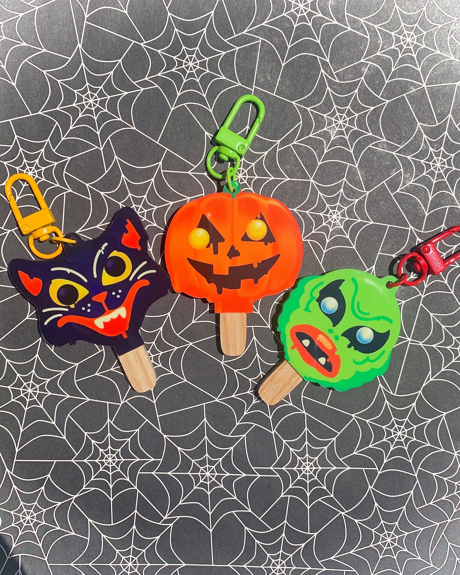 SPOOKSICLES! Horror Themed Popsicle Charm Keychains - Etsy