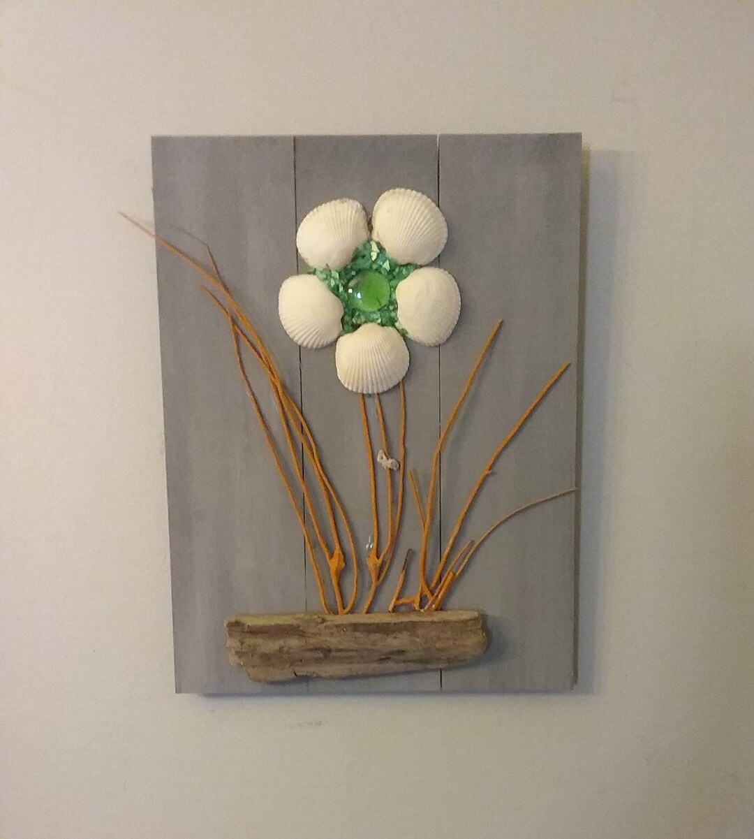 Sea Shell Flower Art | Ship-lap Wood Sea Shell Summer Decor | Shell ...