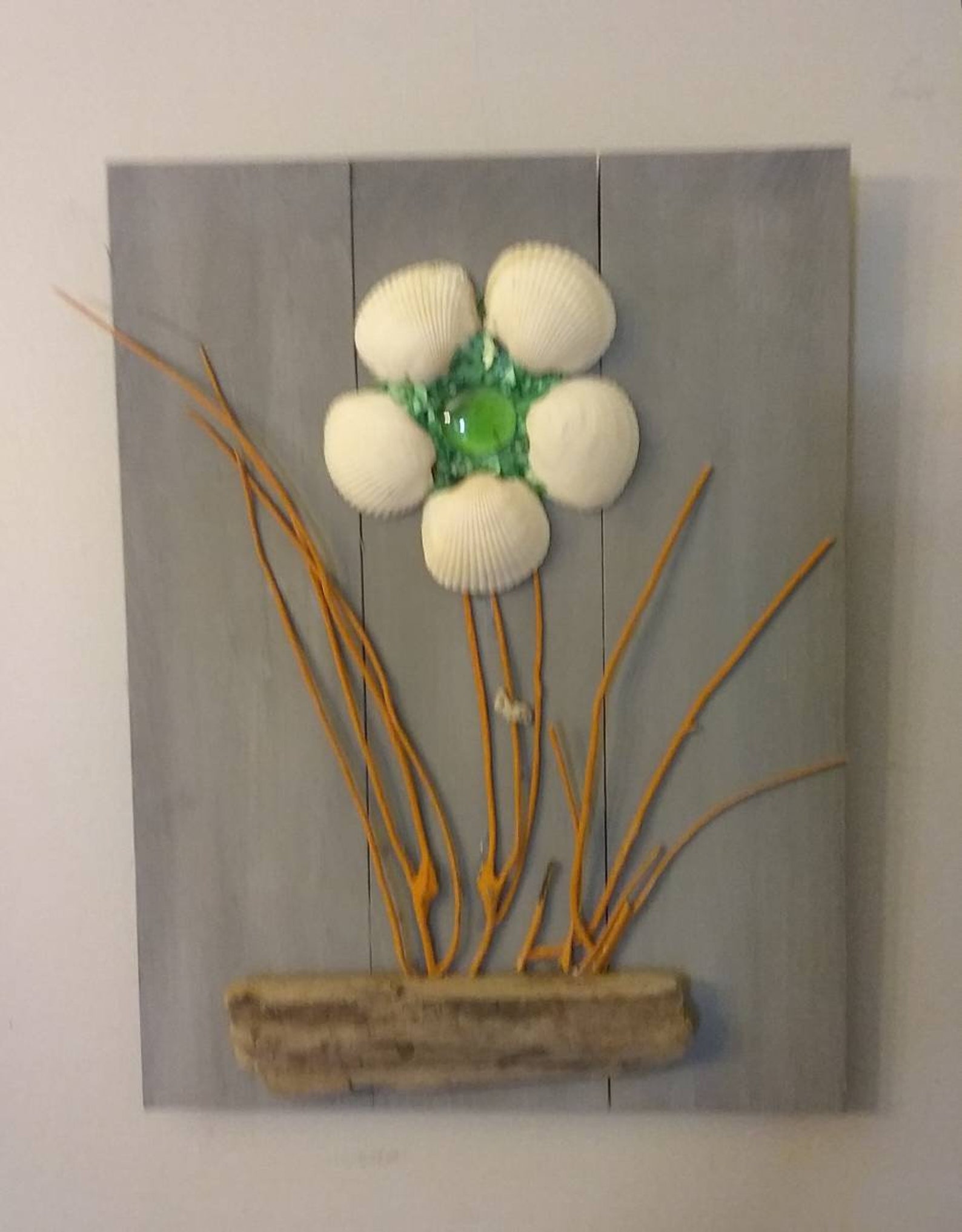 Sea Shell Flower Art | Ship-lap Wood Sea Shell Summer Decor | Shell ...