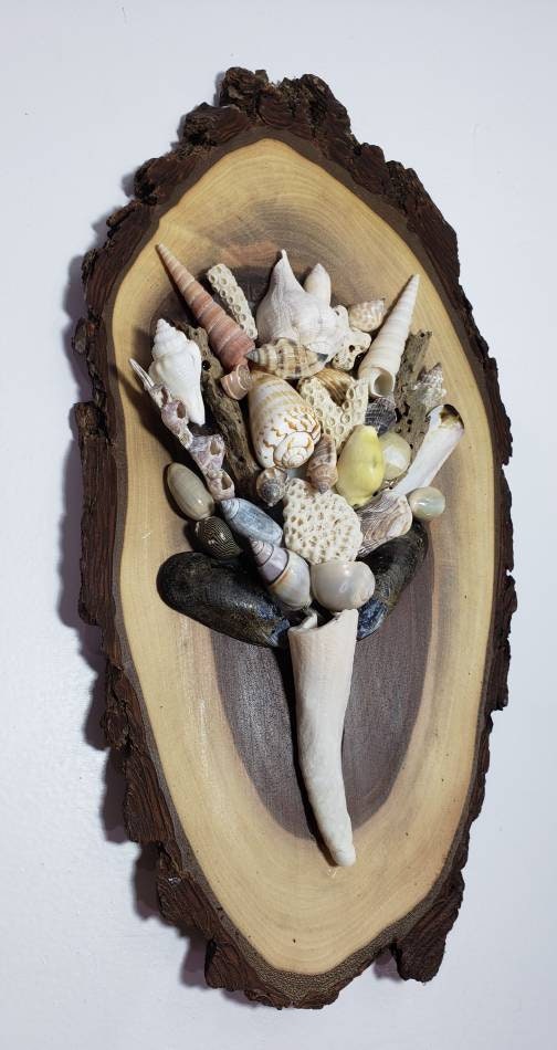SEA SHELL VASE Wall Hanging | Wood Slice | Coastal Decor | Beach Wall ...
