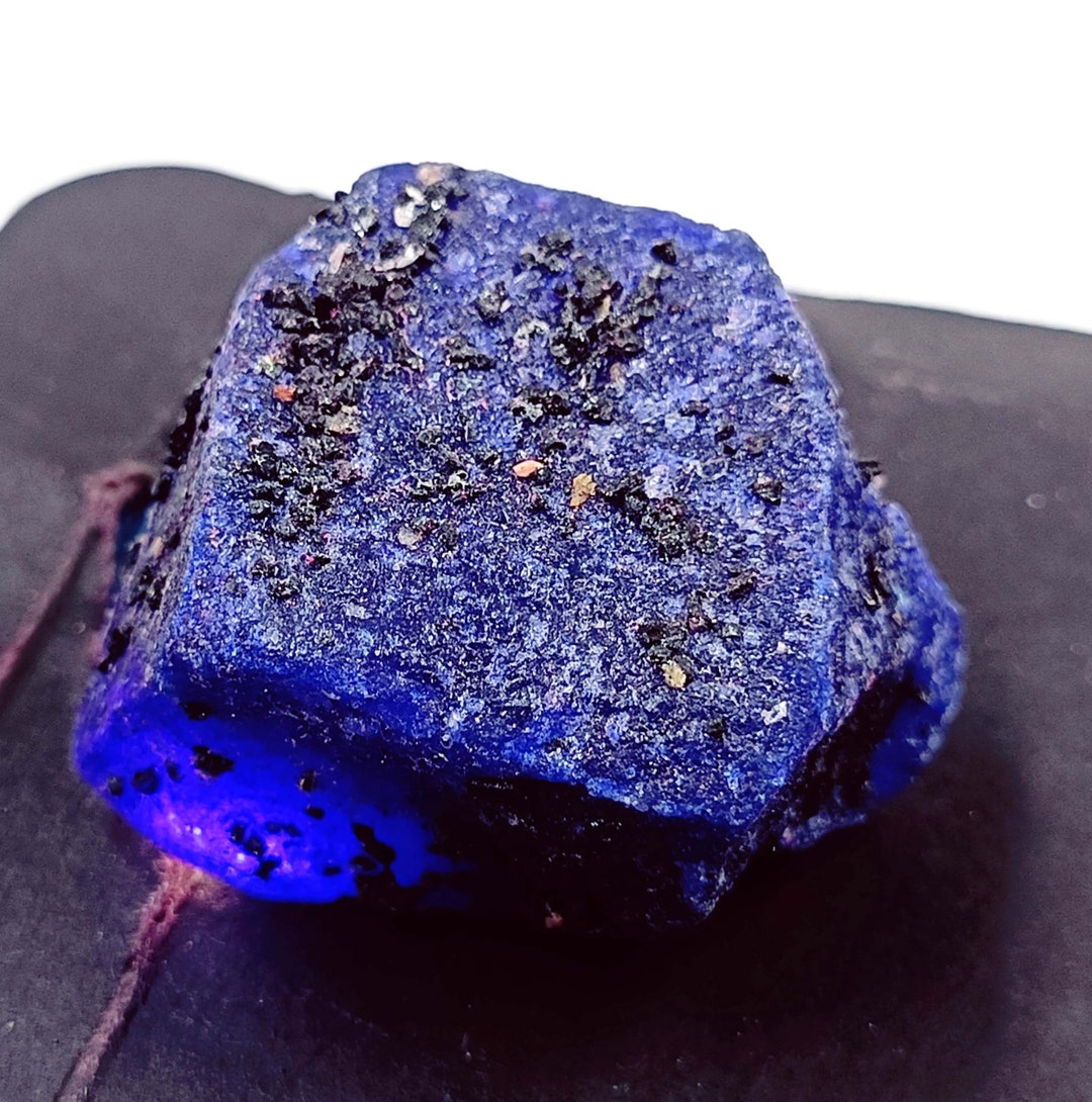Blue Sapphire Raw Chunk Uncut 130-150 Ct Certified Superb Quality ...