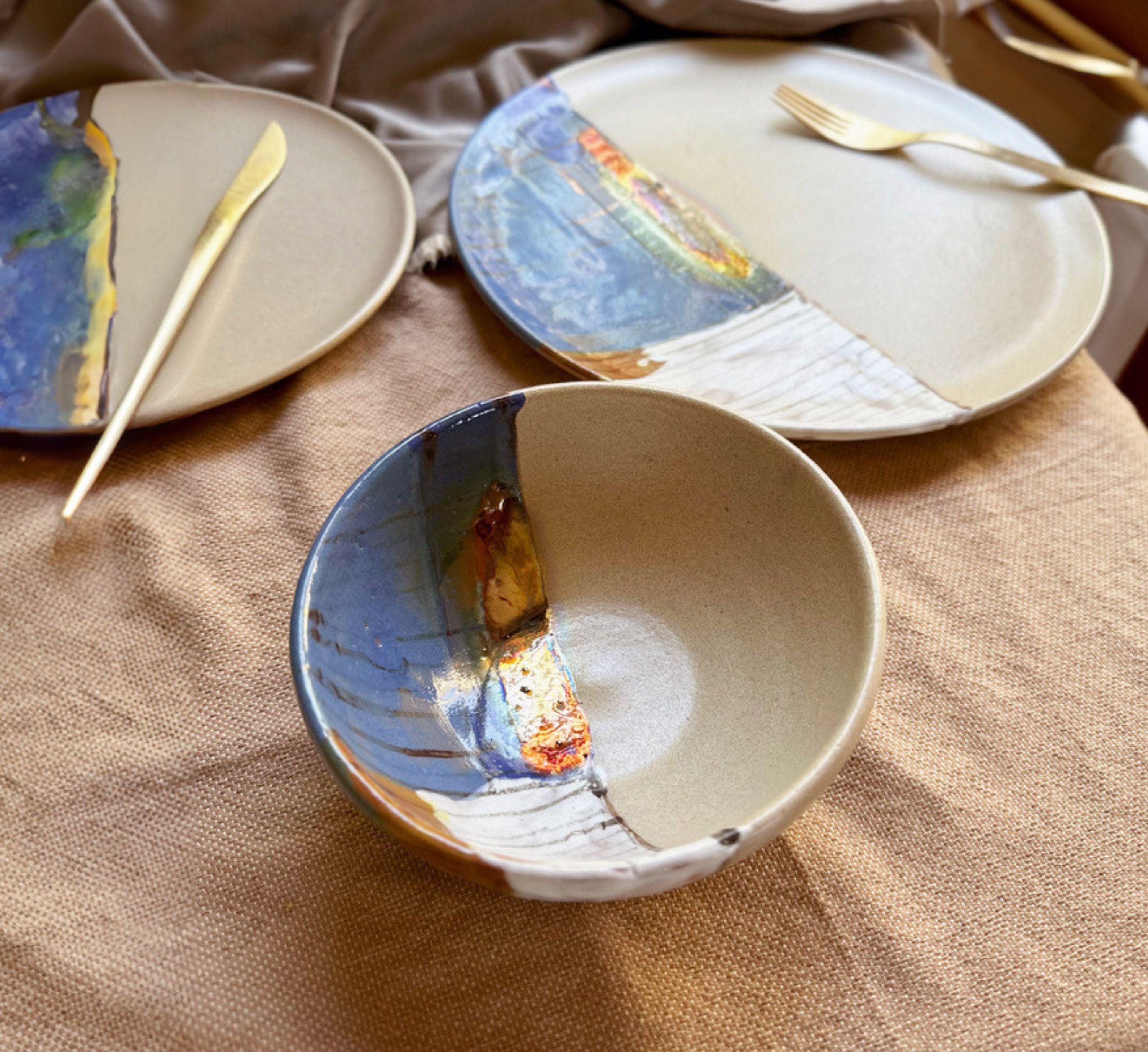 Beige Dinner Set | With Pastel Abstract Art & Metallic Stripe | 3-piece ...