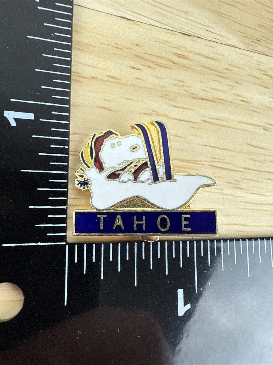 Lake Tahoe Snoopy Resort Peanuts Ski Souvenir Vintage Lapel Pin Snow ...