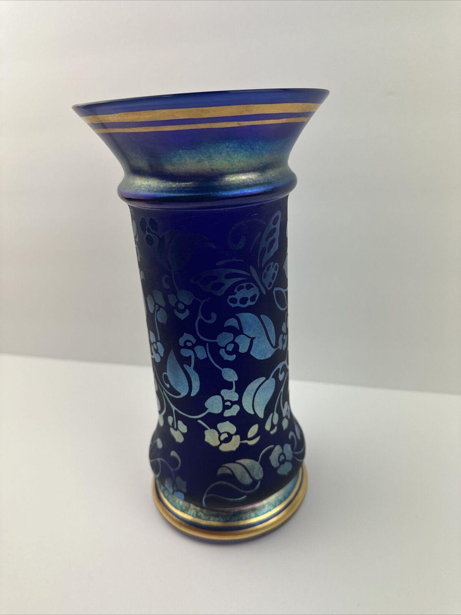 Fenton Favrene " at Woodlands Edge " Vase in Memorial of Don Fenton ...