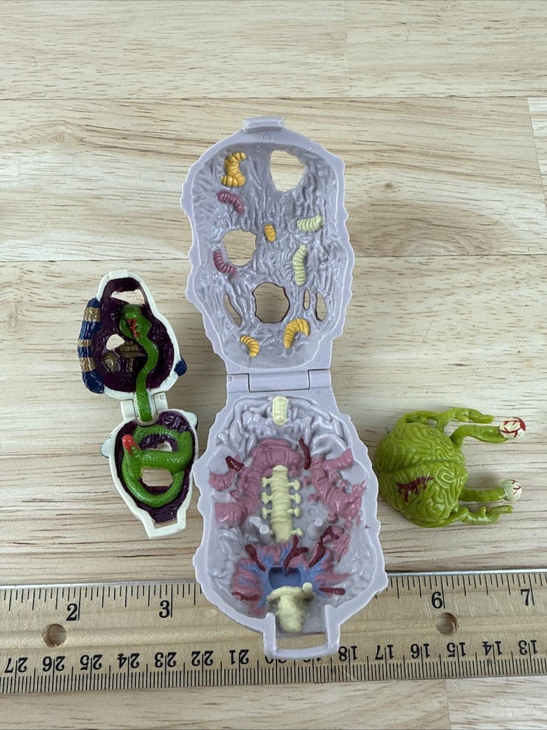 Mighty Max Horror Heads Neutralizes Zomboid & Wraptile Bluebird Toys ...