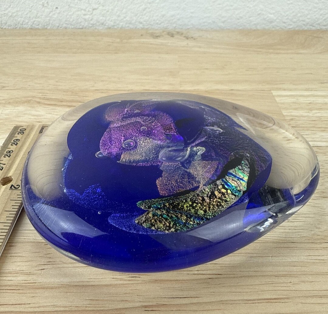 Vintage Jeff Price Iridescent Egg Art Glass Paperweight Ocean Fish ...