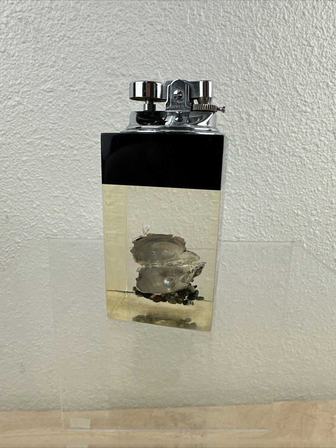 Lucite Table Lighter Gussharz Shell W/pearl 1960-70’s Black Silver ...
