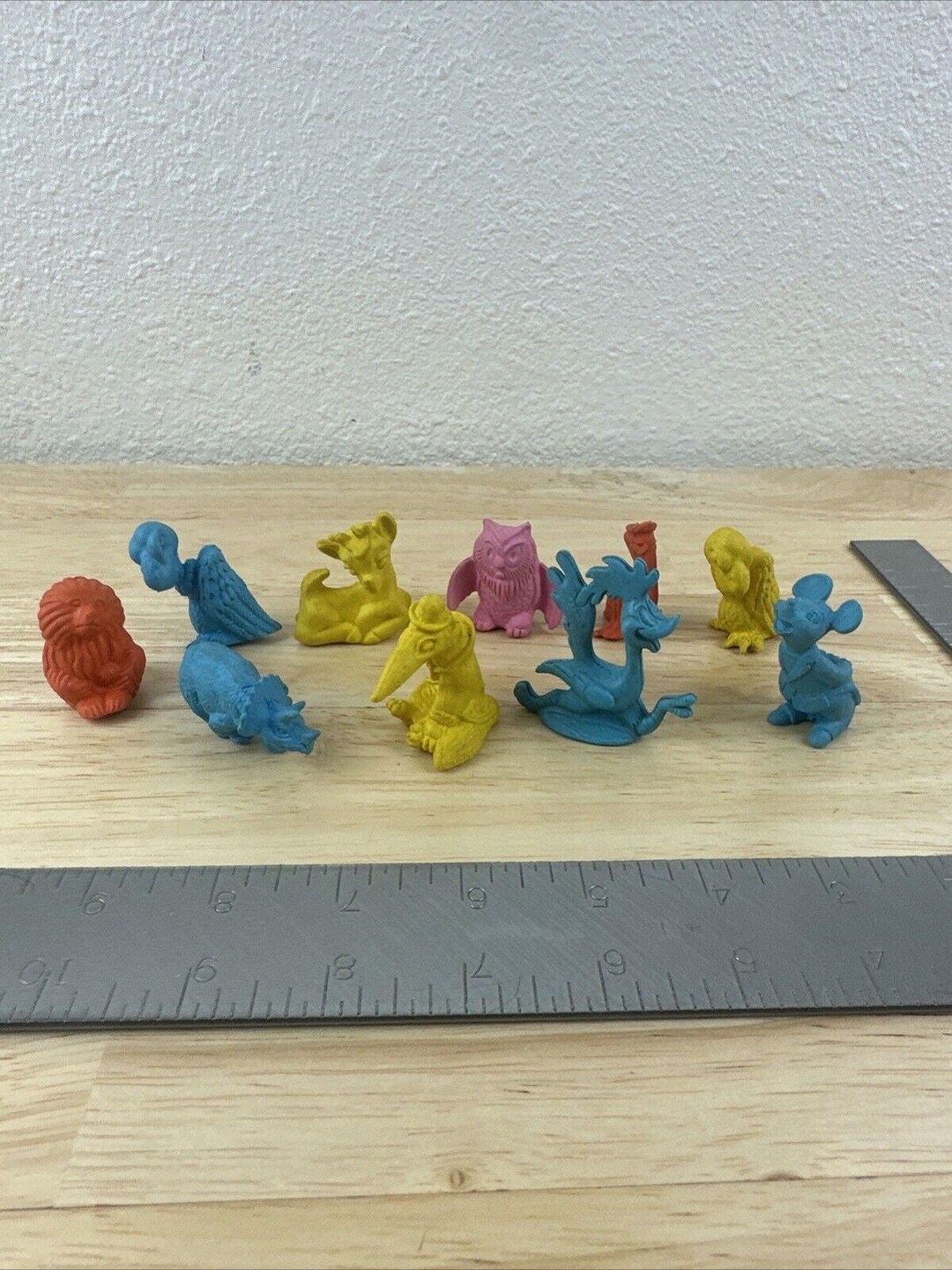Diener Erasers Lot Road Runner, Mouse, Pelican, Porcupine Lot / Blue ...