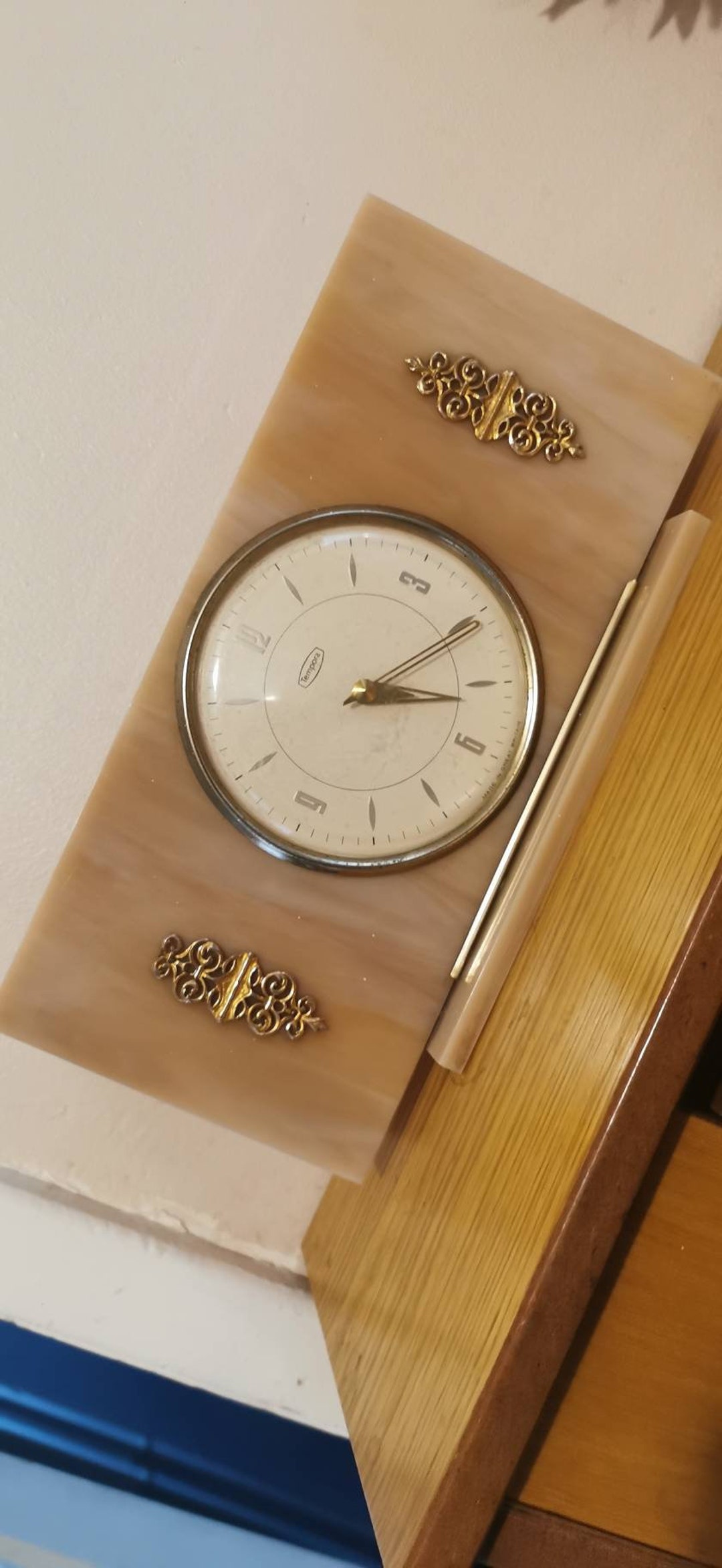 Vintage Kitsch Tempora Plastic Marble Effect Mantle Top Clock, Beige ...