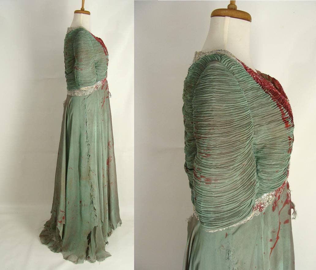 BLOODY VAMPIRE QUEEN Zombie 90s Prom Halloween Costume. Elegant Green ...