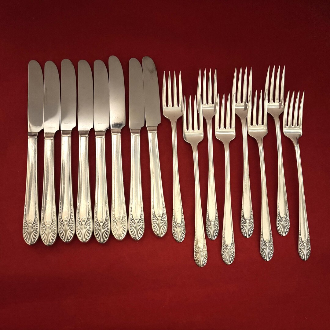 16 Pc Crown Silverplate Radiance Grille Knives & Forks Viande Vintage ...