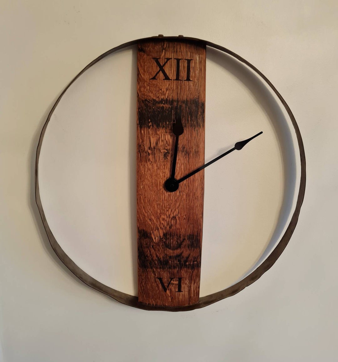 Reclaimed Whiskey Barrel Ring Clock, Large Rustic Farmhouse Decor (54cm ...