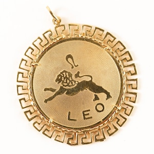 Rare LARGE Vintage 14k Solid Yellow Gold LEO Zodiac Sign Greek Key ...