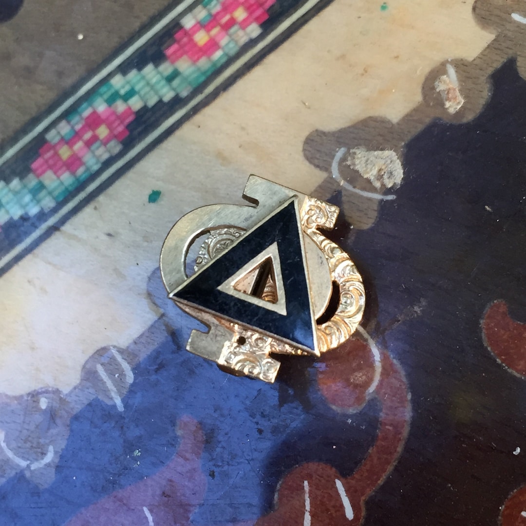 Vintage 14k THICK Gold Phi Delta Phi Pin Legal Fraternity ΦΔΦ - Etsy