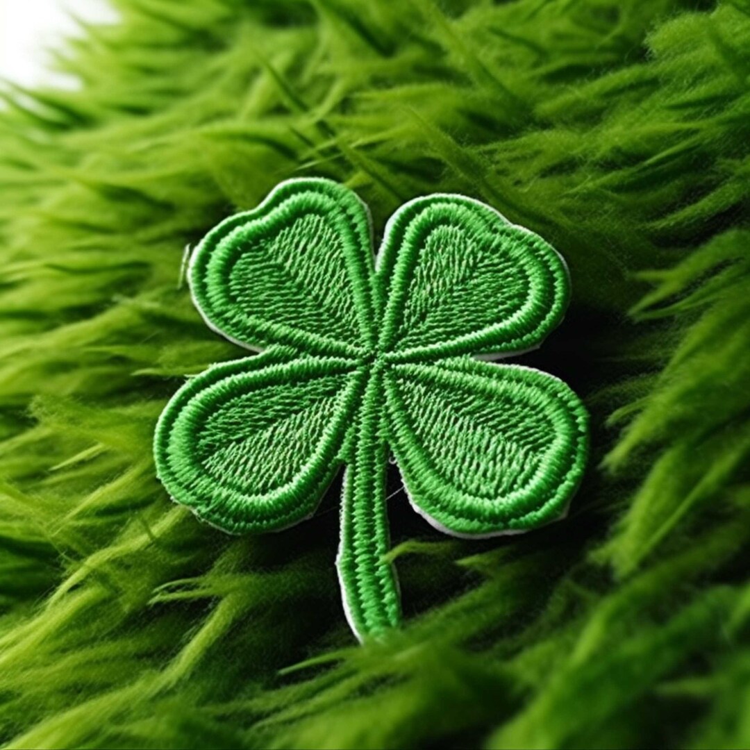 4 Leaf Clover Patch Iron-on/sew-on Applique for Clothing Jacket Jeans Backpack Costume, Holiday ...