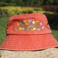 Custom Hand Embroidery Floral Bucket Hat, Daisy Embroidered Bucket ...