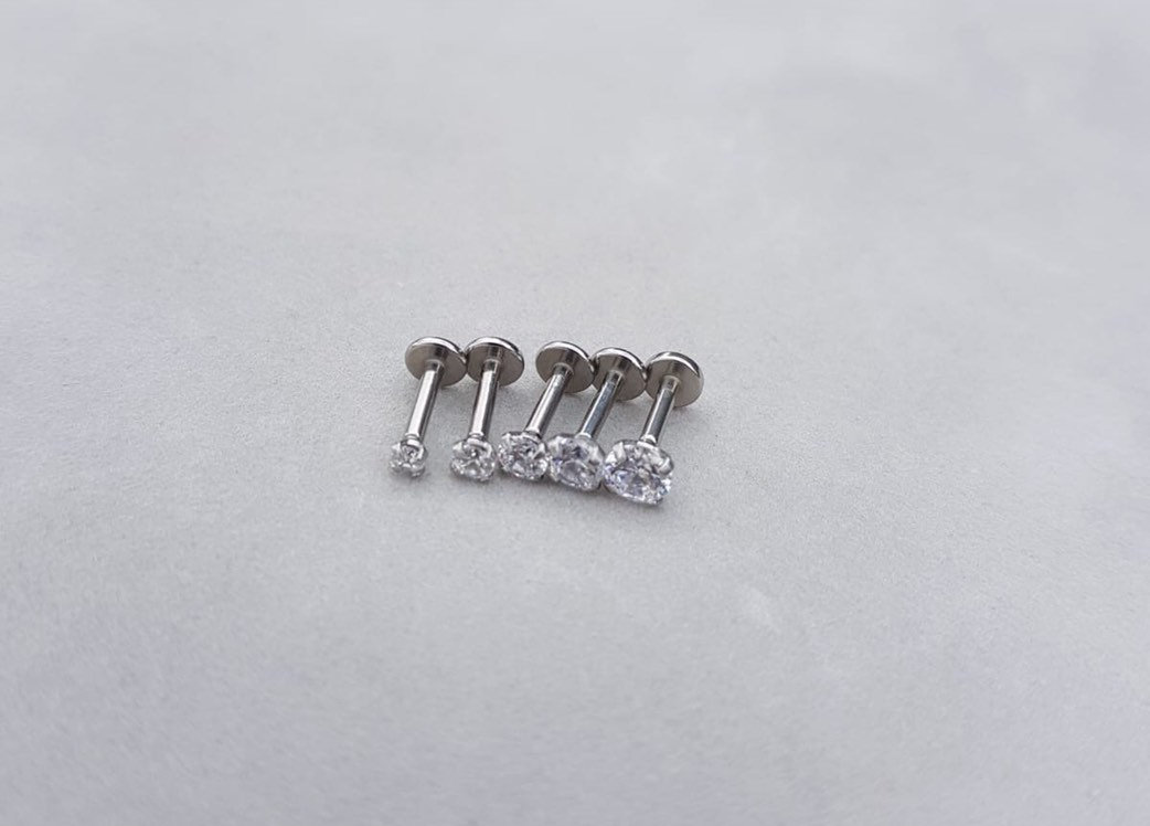 HAMSA Prong Flat Back Studs Labret 16g/cartilage/tragus - Etsy UK