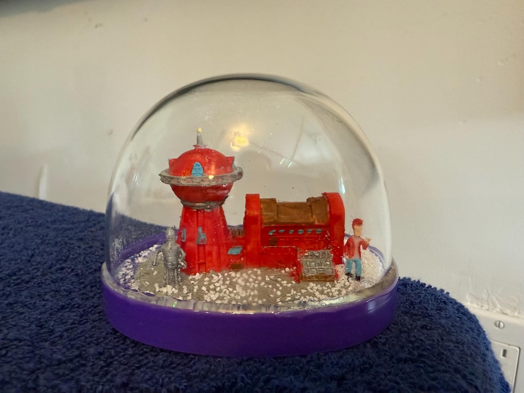 Futurama Planet Express Snow Globe (20th Century Fox) - Etsy
