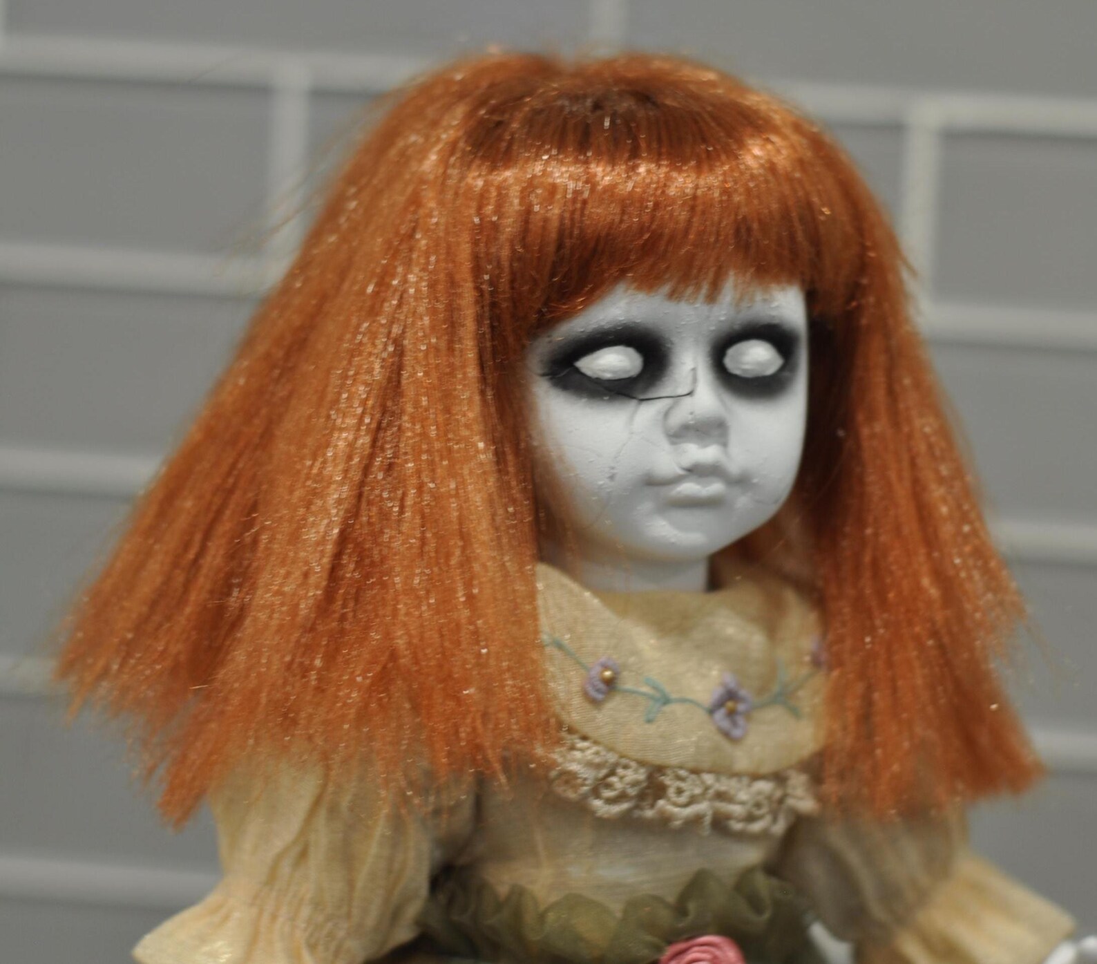ゾンビ - 磁器製の不気味で恐ろしいアンデッドホラー人形 - リンダ - Etsy 日本