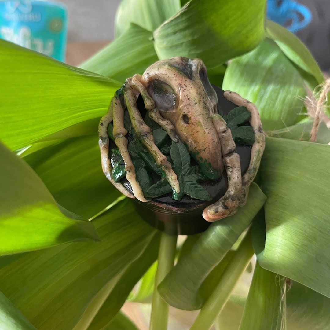 Handmade Gothic Style Weed Tobacco Grinder Unique Herb Mill With Bones ...