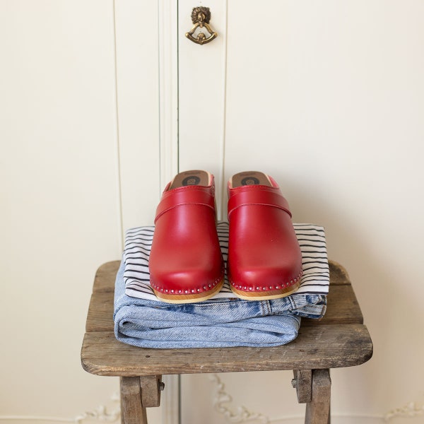 Red Clogs - Etsy