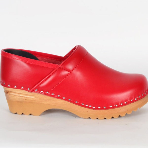 Red Clogs - Etsy
