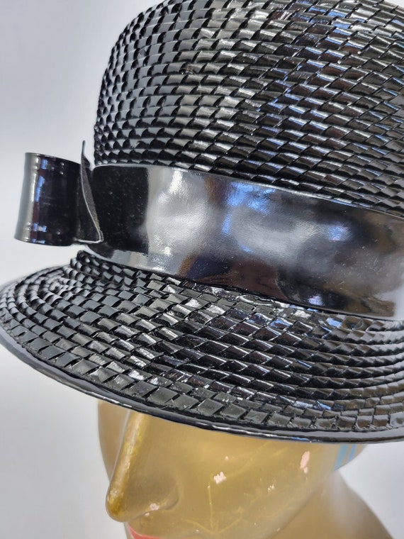 1960's Black Lacquered Woven Straw MOD Vinyl Hat I Sz… - Gem