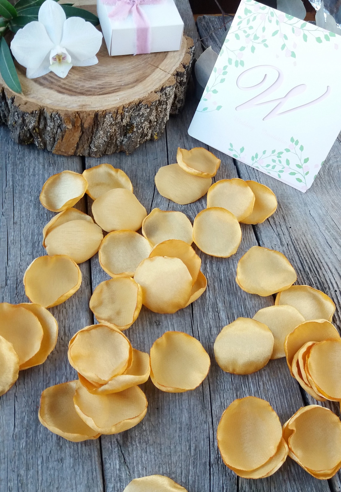 White rose petals for wedding Flower petals Wedding | Etsy