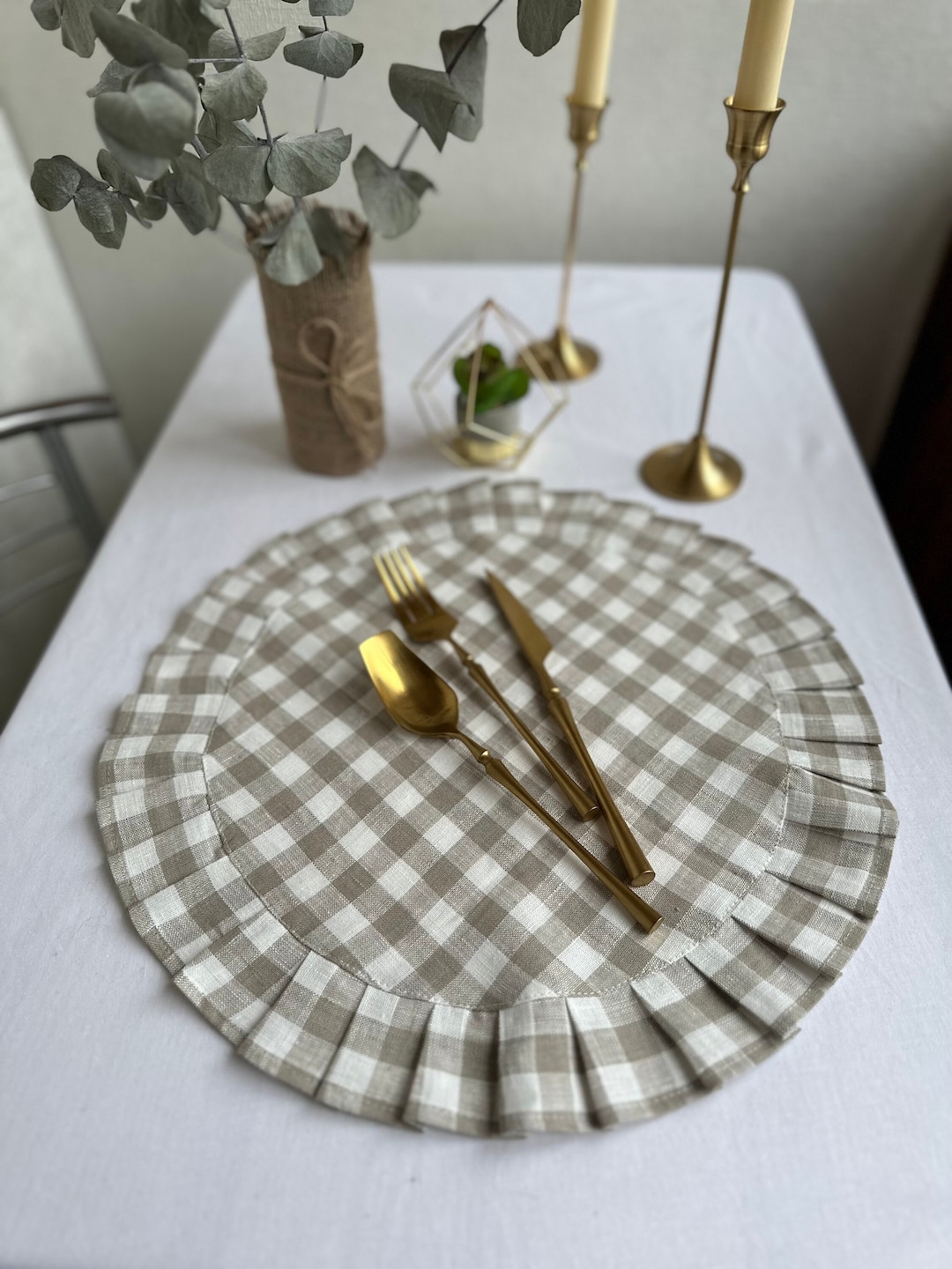 Checkered Linen Placemats, Round Placemats Ruffled for Wedding Table ...