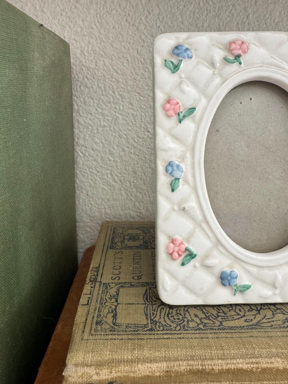 Ceramic Heart Picture Frame Mini Heart Frame Gold and Cream Ceramic ...