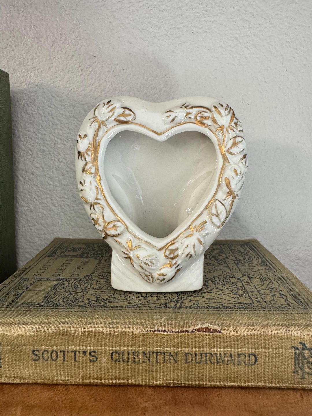 Ceramic Heart Picture Frame Mini Heart Frame Gold and Cream Ceramic ...