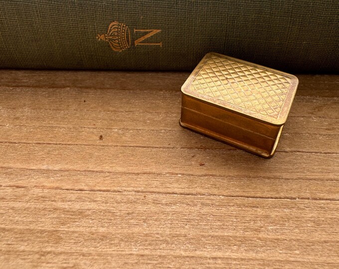 Vintage Square Pill Box Vintage Square Pill Box With Diamond Detail ...