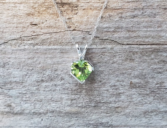 10K Peridot Heart Diamond Pendant and Necklace - Gem