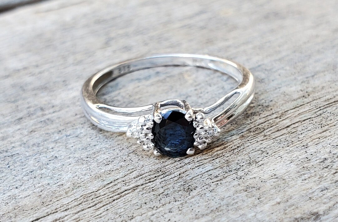 10K Blue Sapphire Diamond Chip Ring Size 7 - Etsy