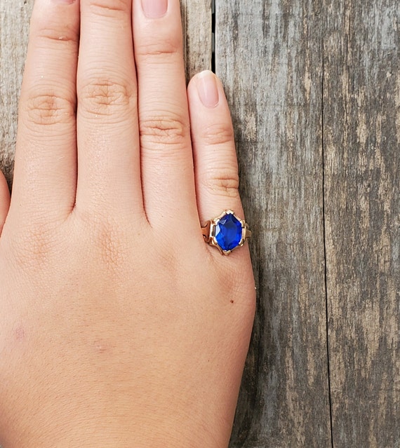 Vintage 10K Blue Glass Ring - Gem