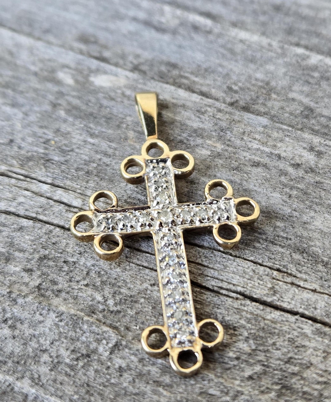 10K Diamond Cross Pendant - Etsy