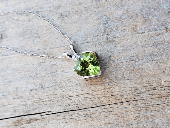 10K Peridot Heart Diamond Pendant and Necklace - Gem
