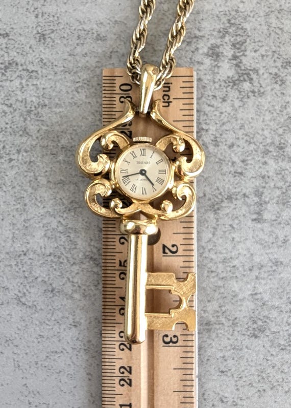 RARE Crown Trifari 17 Jewels Gold Tone Skeleton Key W… - Gem