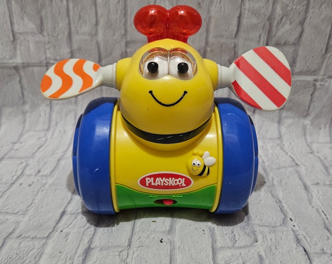 Hasbro Playskool Crawl & Flutter Busy Bee on Wheels With Lights and ...