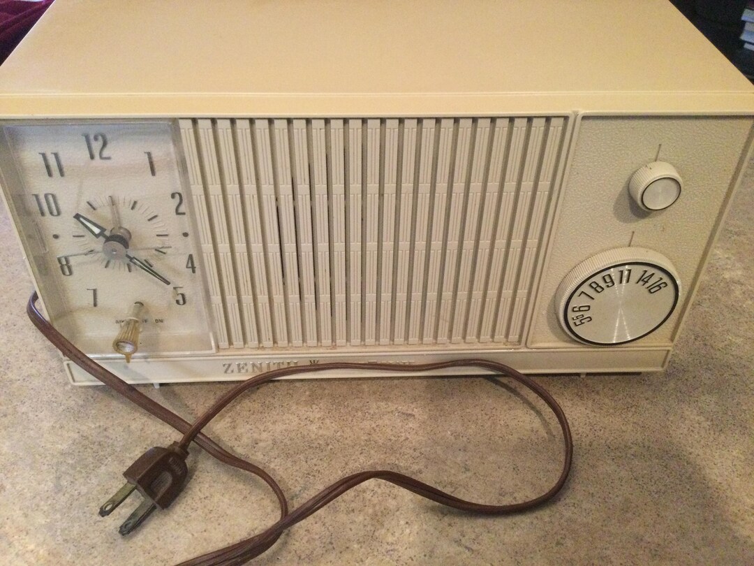 Vintage Zenith Solid State AM Alarm Clock Electric Radio Tabletop - Etsy