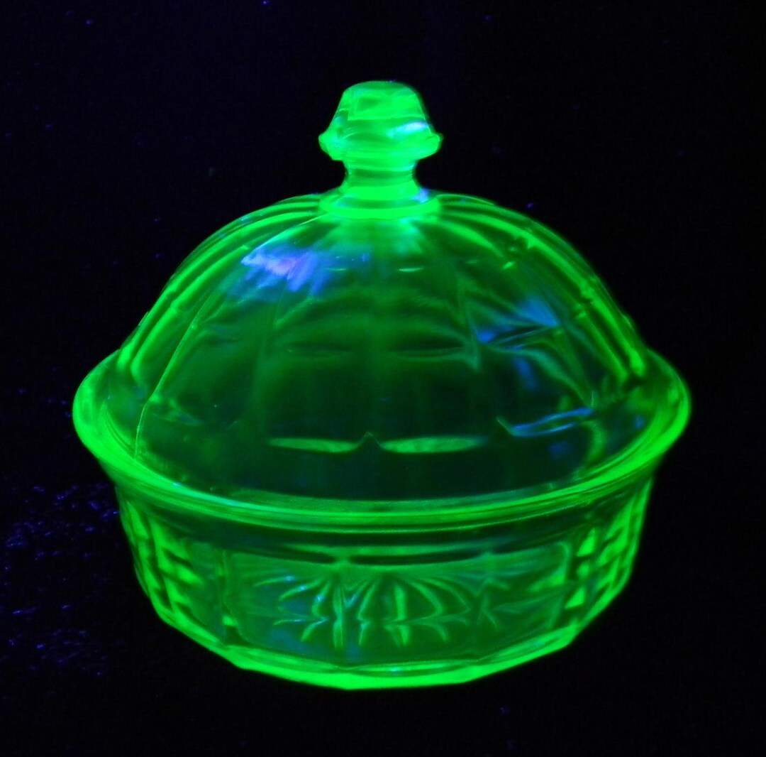 Green Glass Candy Dish With Lid Uranium/vaseline Florescent Green Glow ...