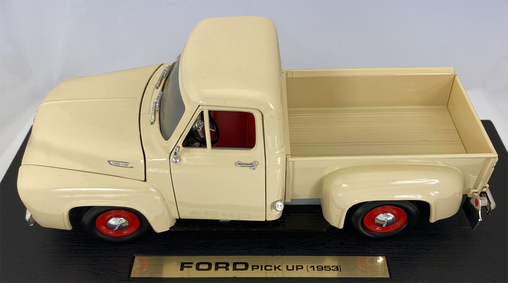 Yat Ming Road Signature 1953 Ford F-100 Pick-up Truck Diecast Model ...