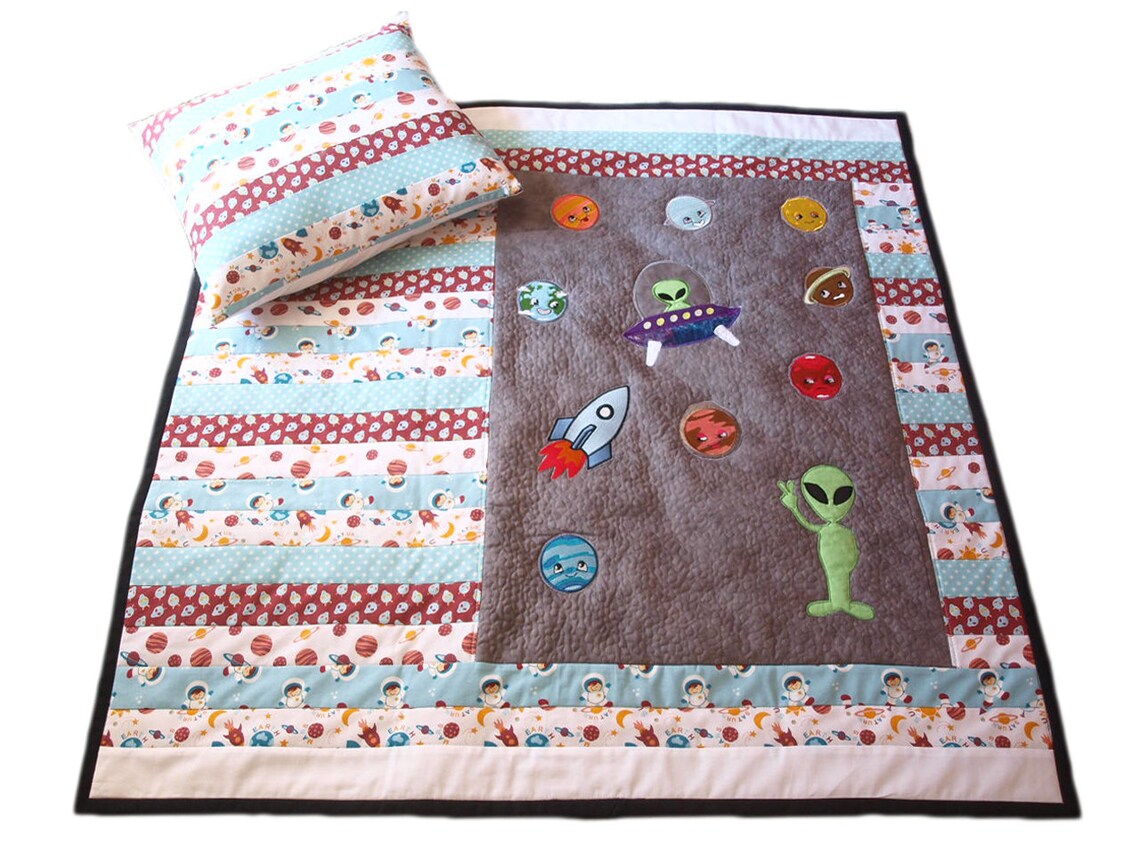 Space Quilt Alien Quilt Planet Quilt Boy's Quilt - Etsy
